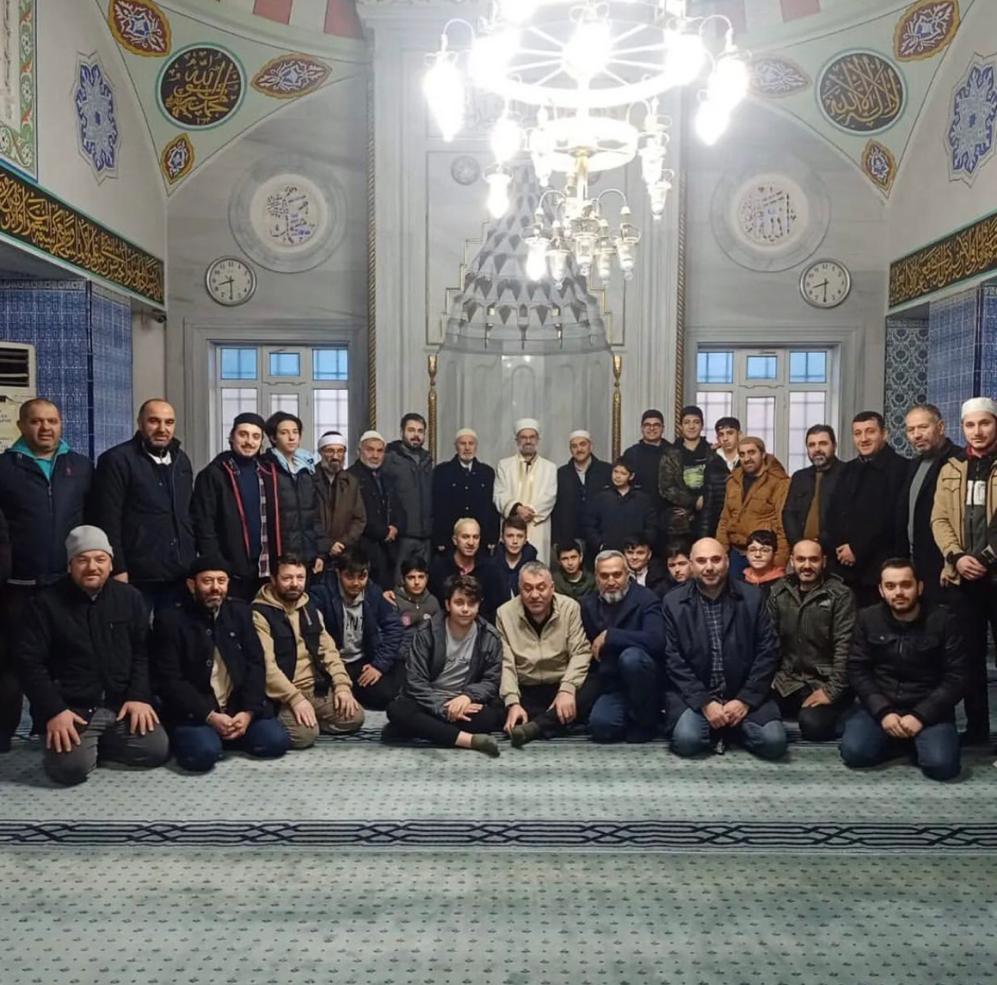Hepimiz için Cami Hayatımızın Merkezi - Bi'dünya Haber